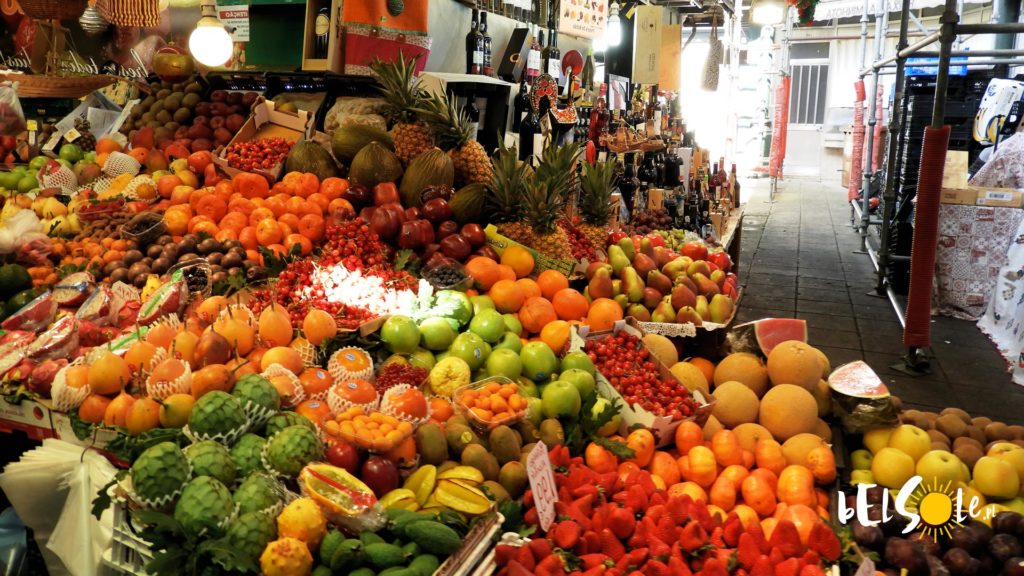Słynny bazar Mercado do Bolhao. Gdzie na swojskie zakupy w Porto?